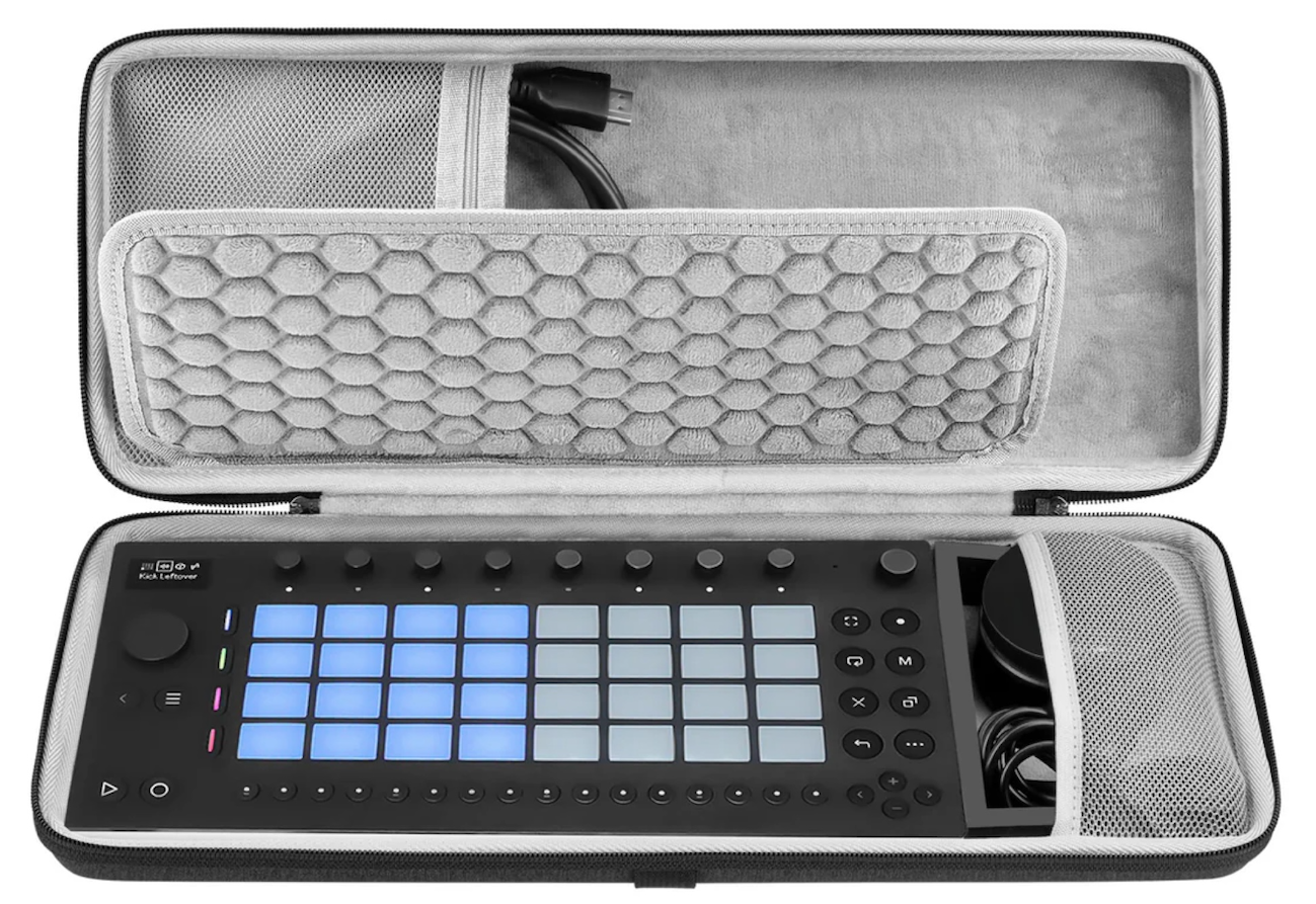 Geekria Move Hard Shell Carry Case (프로모션 증정용) - GEARLOUNGE