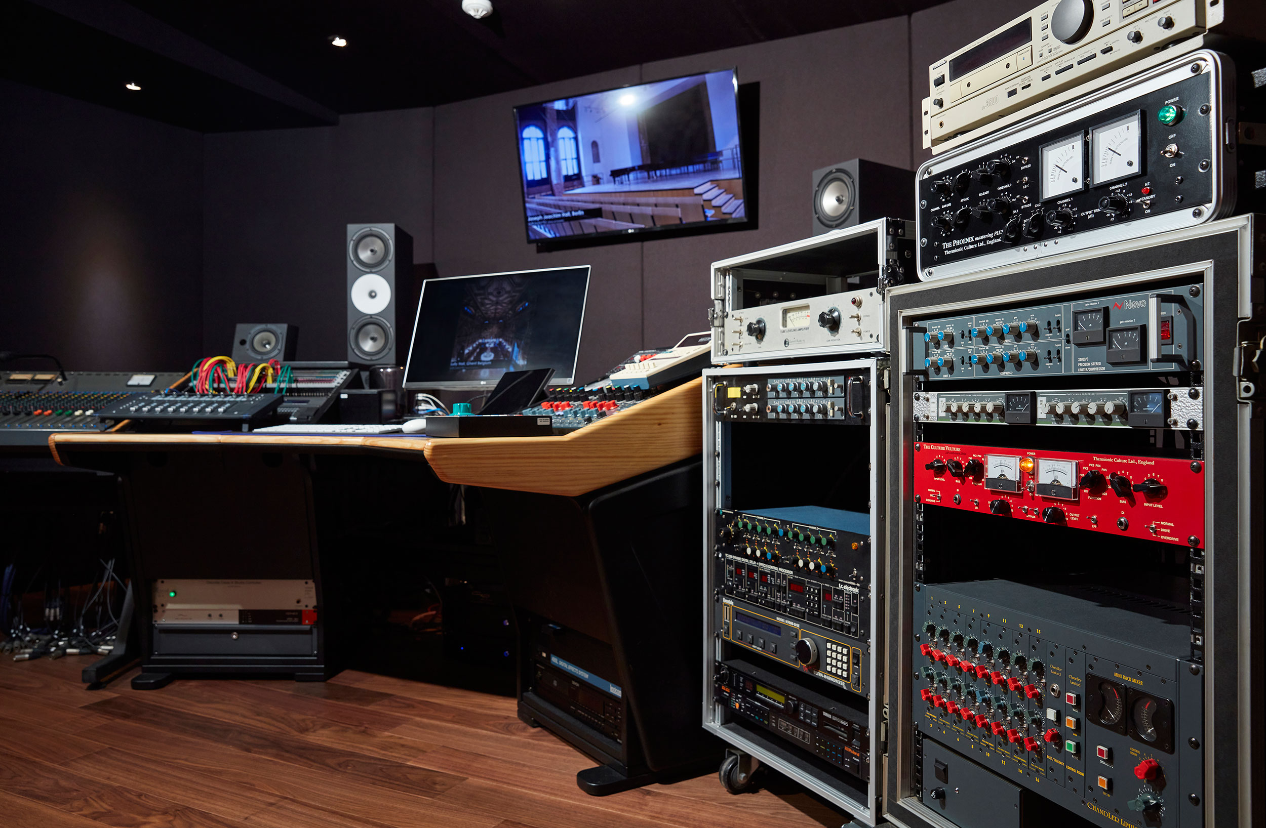 JYP 엔터테인먼트 - Gearlounge