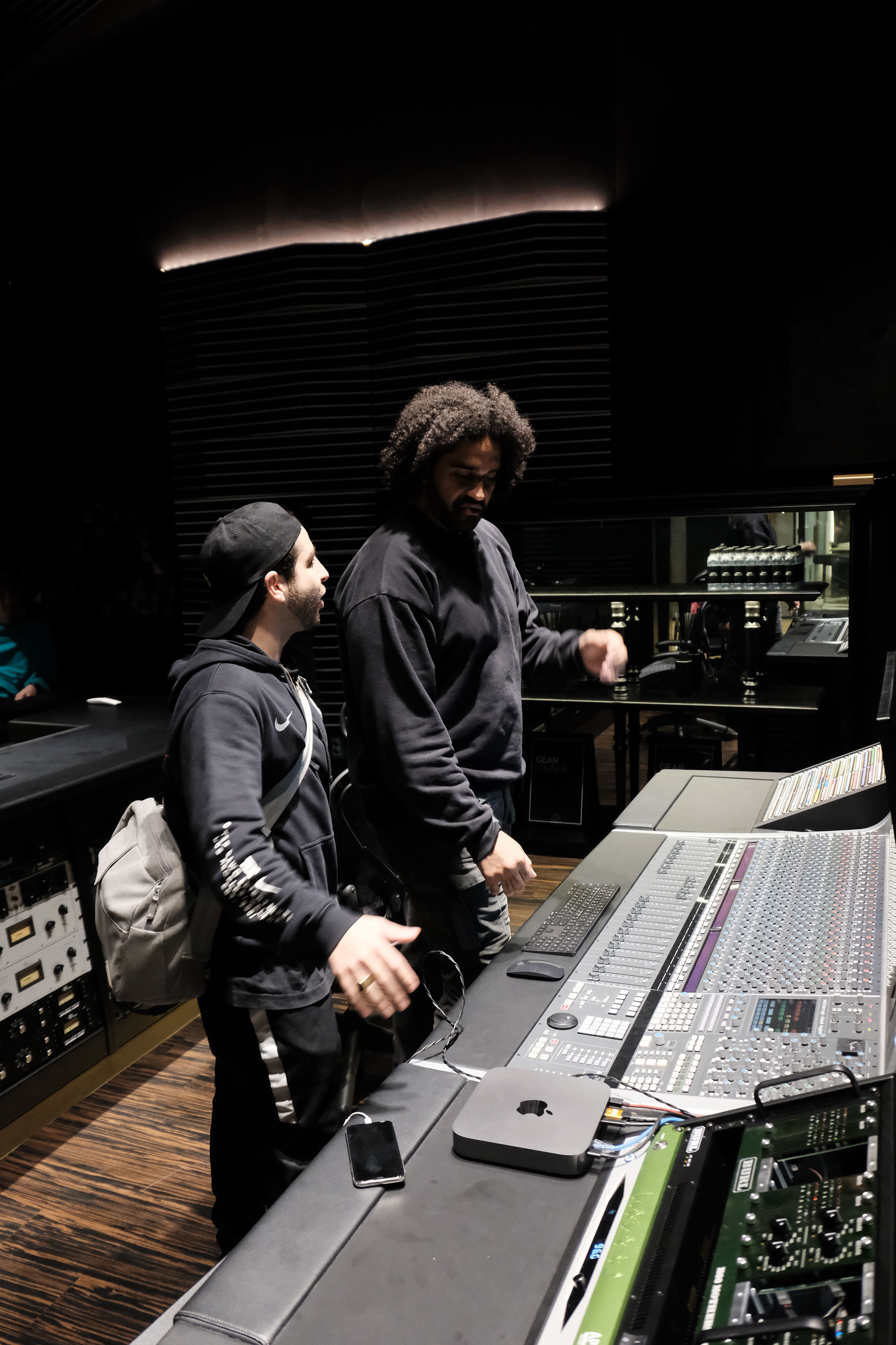 [GL Interview] 그래미 수상 오디오 엔지니어 Derek "MixedByAli" Ali - GEARLOUNGE