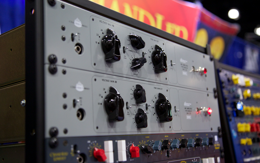 진정한 레코딩 역사의 한 조각을 여러분의 랙으로 가져오세요 – REDD.47 MICPREAMP (by Recording ...