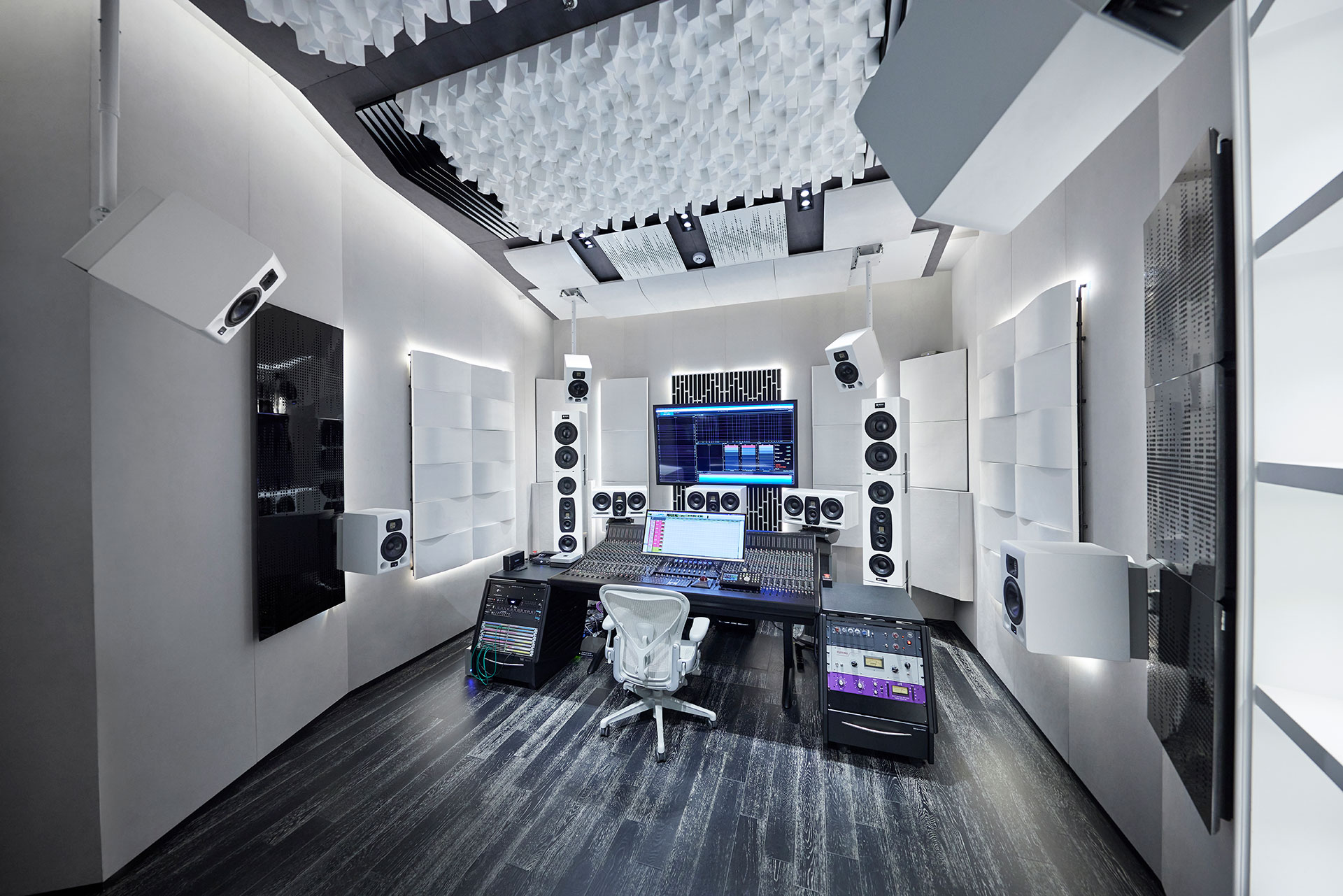 기어라운지, GLAB Studios에 Dolby Atmos® / Immersive Audio 시스템 도입 - GEARLOUNGE