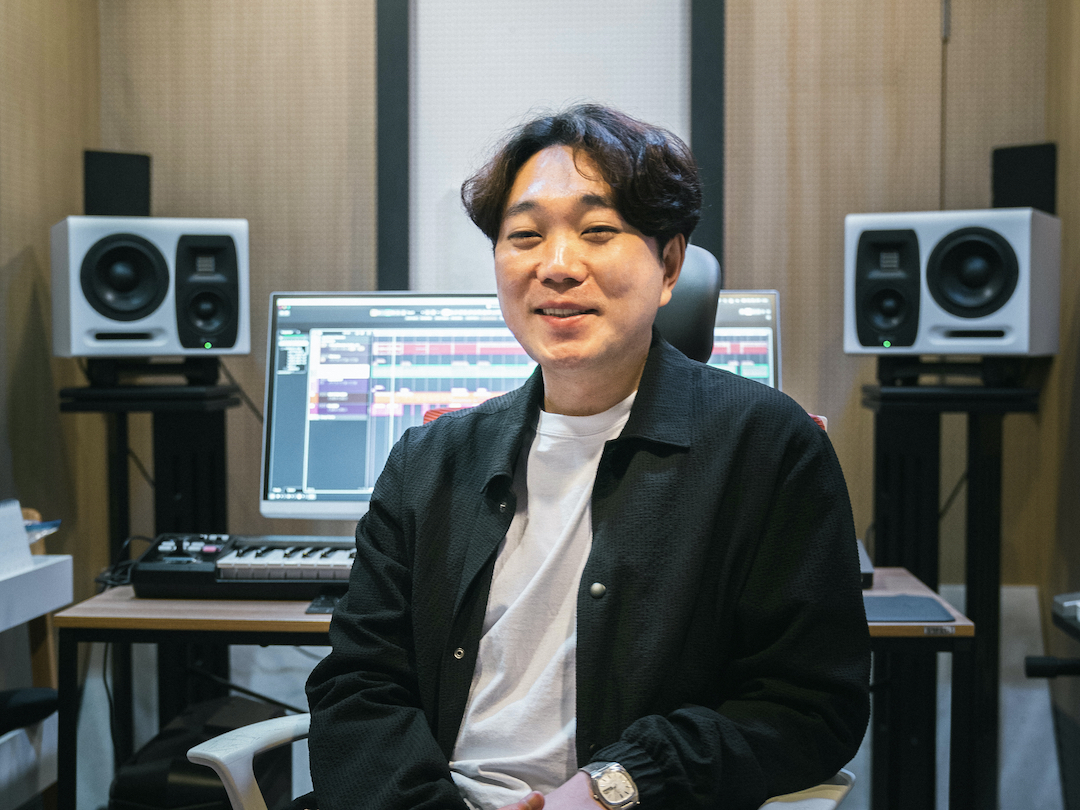 [GL Interview] 새롭고 개성 있는 사운드로 K-POP의 영역을 개척 중인 모노트리 프로듀서 윤종성 - Gearlounge