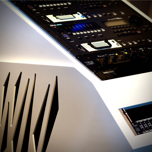 Artnovion Vector Rack - Gearlounge