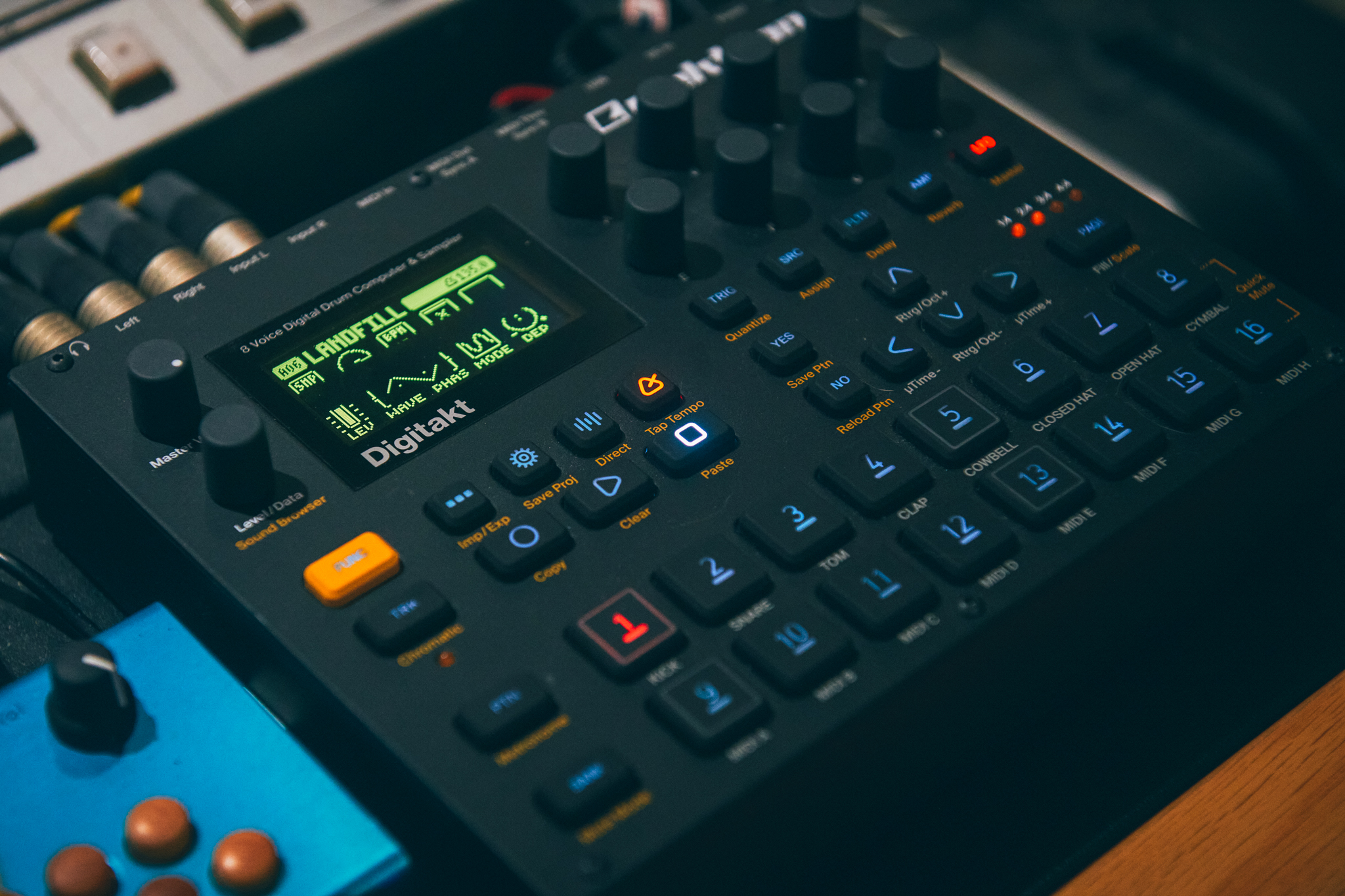 [GL Interview] 사운드를 디자인하는 장인 윤상과 이준오의 실험적인 도전, Nohys - GEARLOUNGE