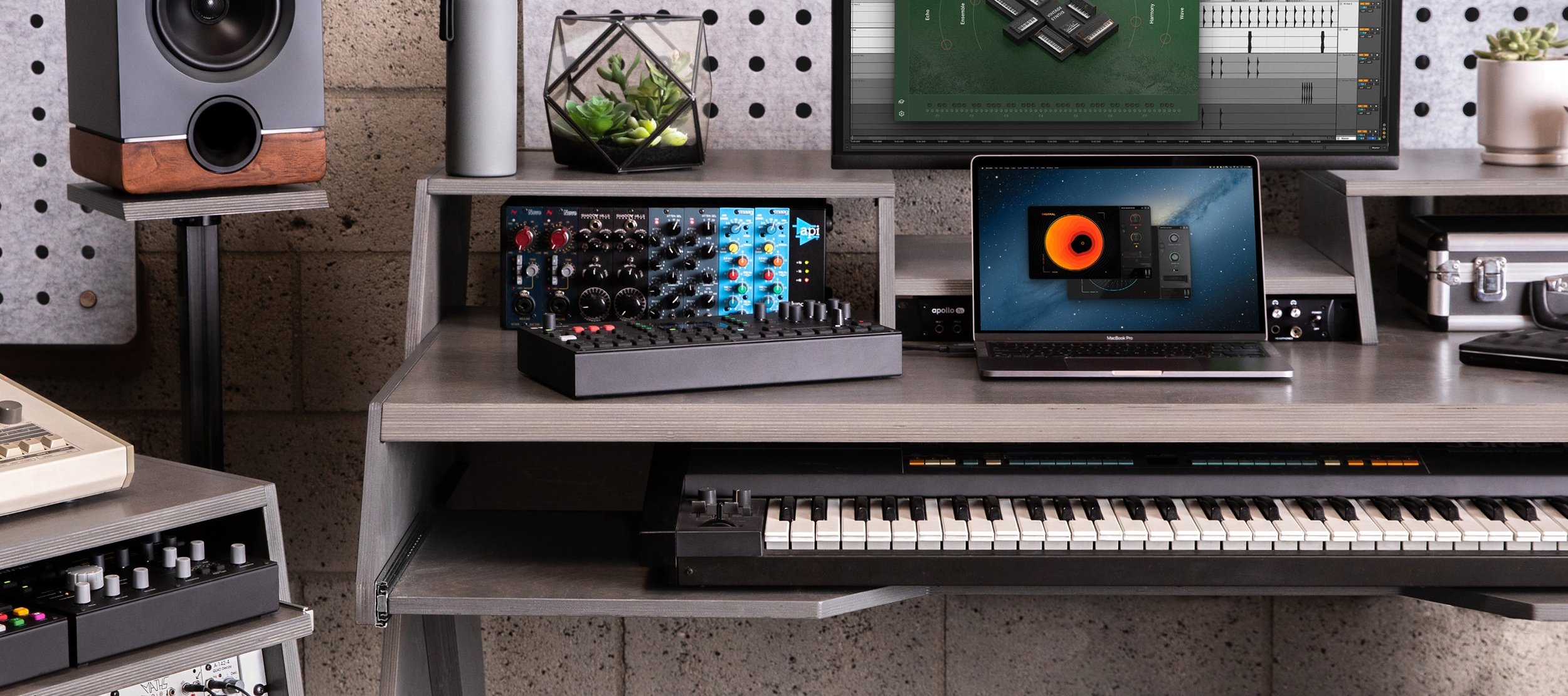 Output Platform Studio Desk (Kodiak Brown) - Gearlounge