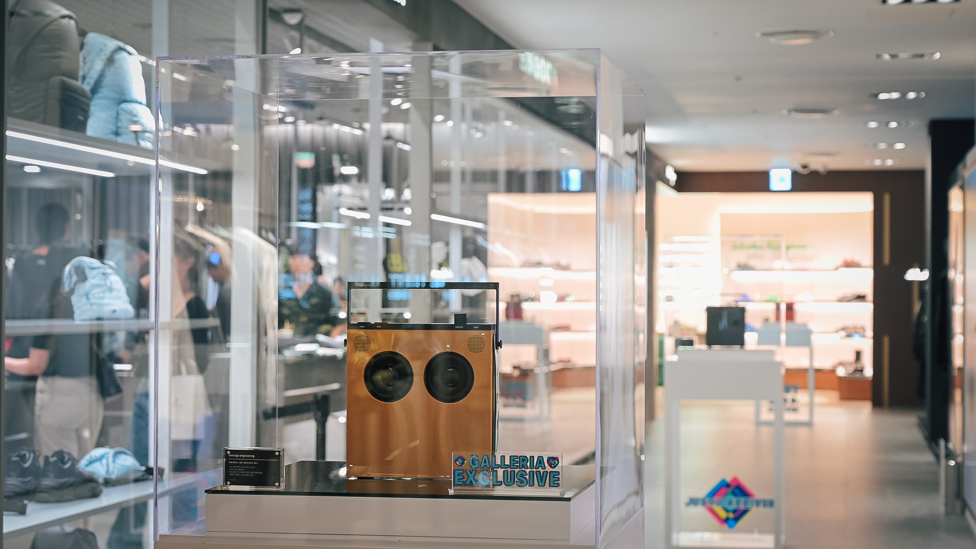 [teenage engineering] OB-4 신규 색상 출시 - Gearlounge