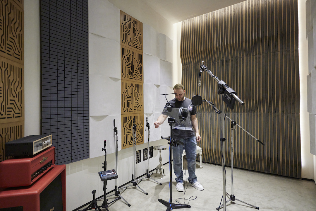 [GL Interview] 영국 음악을 기반으로 완성된 매력적인 K-Pop 사운드, 영국 출신의 프로듀싱 팀 LDN Noise - Gearlounge