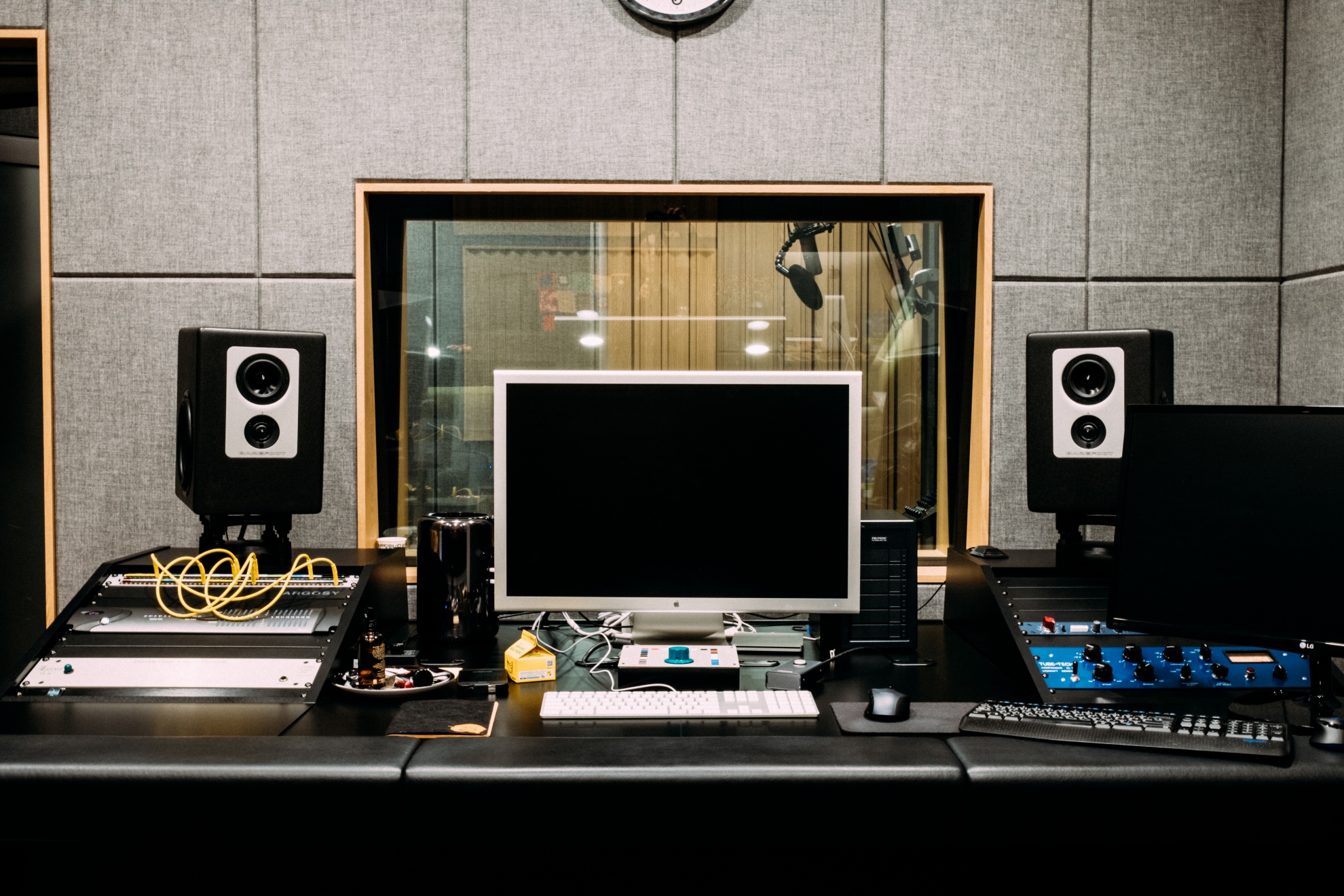 YG 엔터테인먼트 - Gearlounge