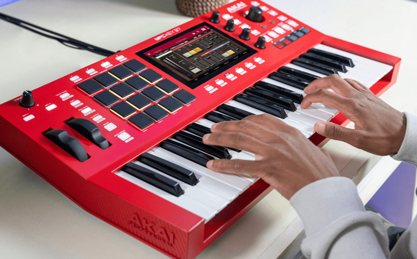 Akai Professional MPC Key 37 - GEARLOUNGE