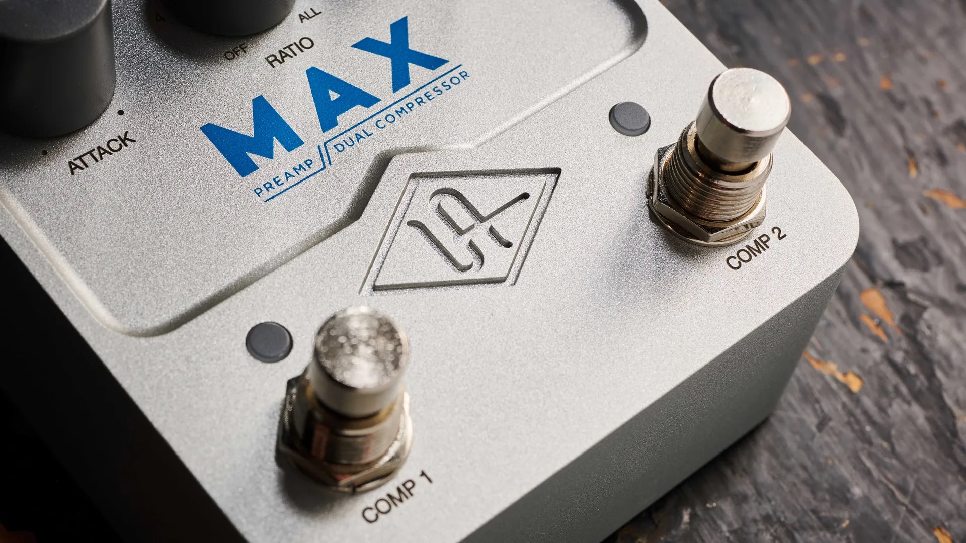[UA] UAFX Max Preamp & Dual Compressor 리뷰 (by MusicRadar) - GEARLOUNGE