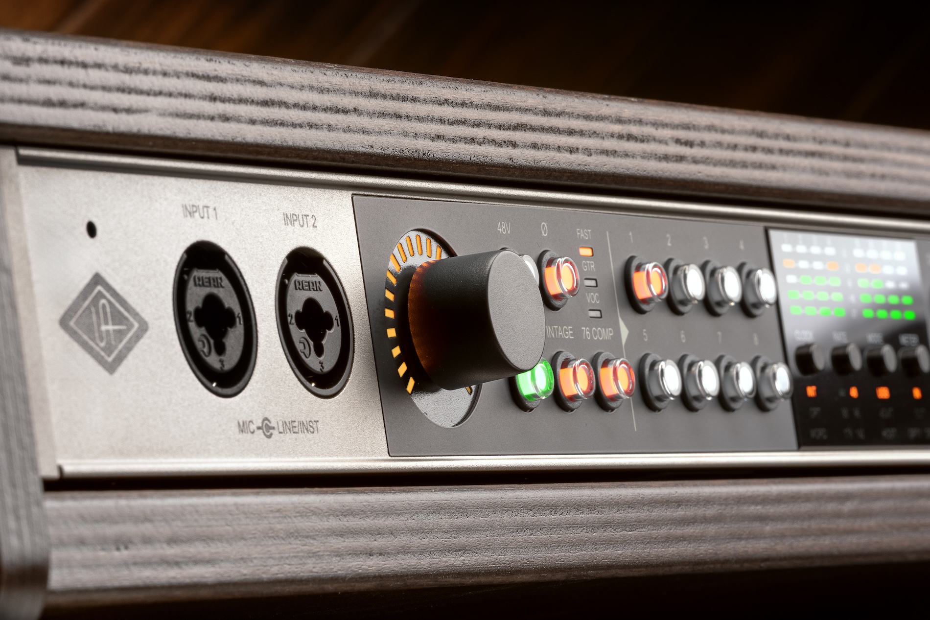 Universal Audio Volt 876 - GEARLOUNGE