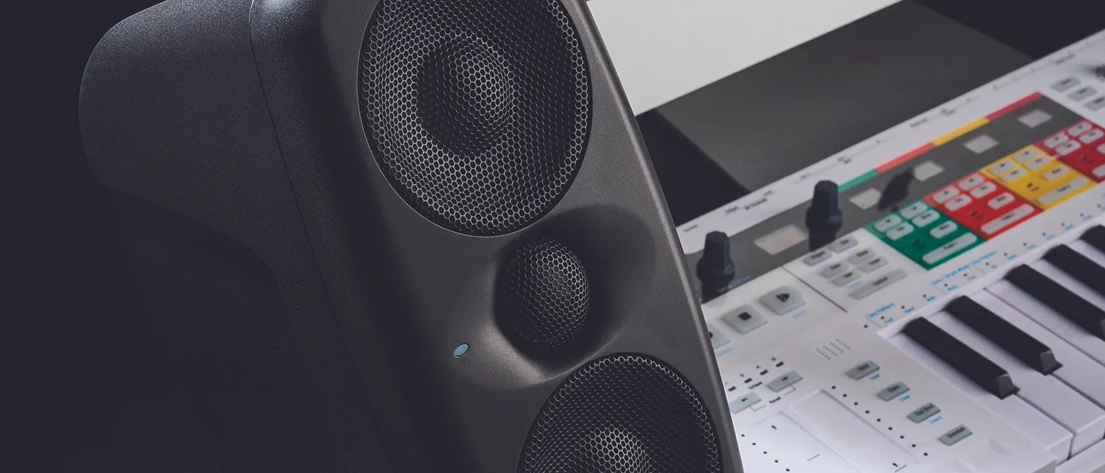 [IK Multimedia] iLoud MTM MKII 리뷰 (by MusicRadar & Magnetic Magazine ...