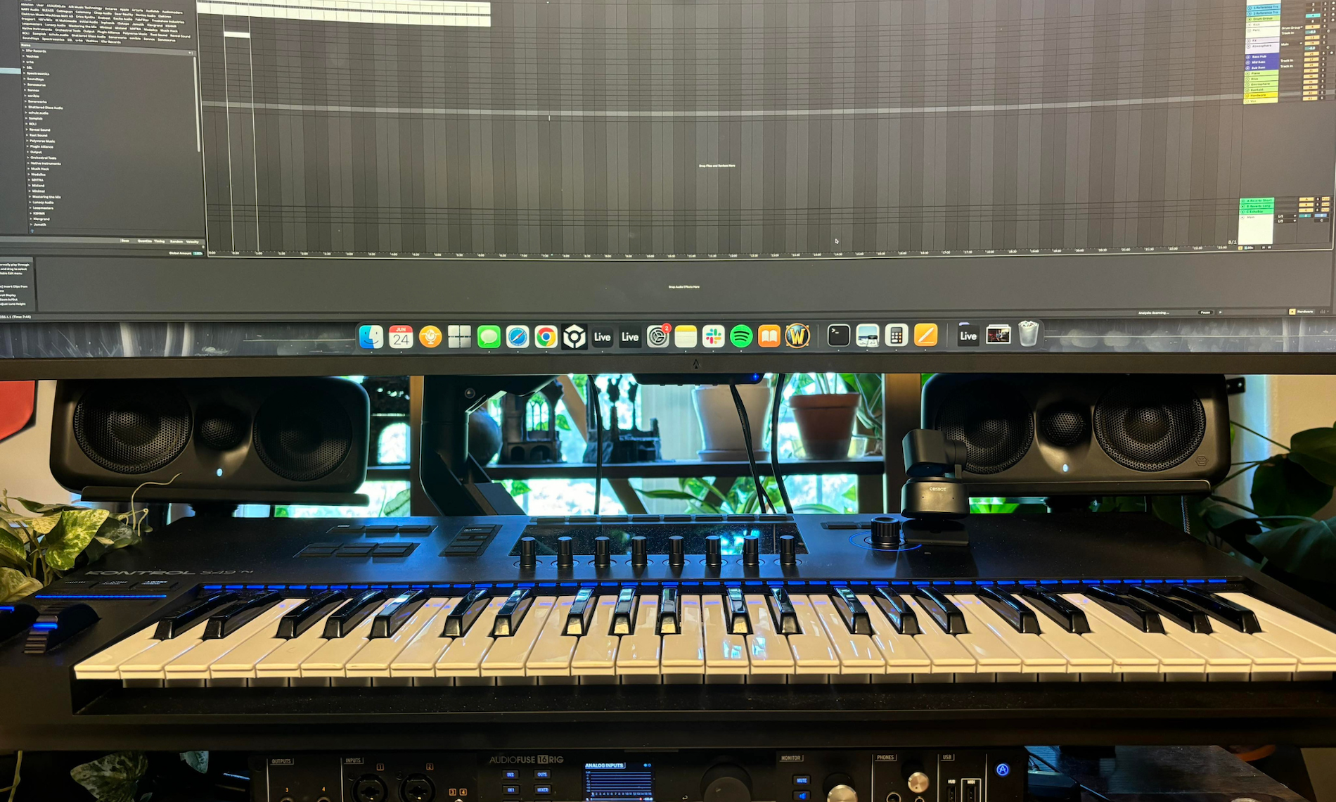 [IK Multimedia] iLoud MTM MKII 리뷰 (by MusicRadar & Magnetic Magazine ...